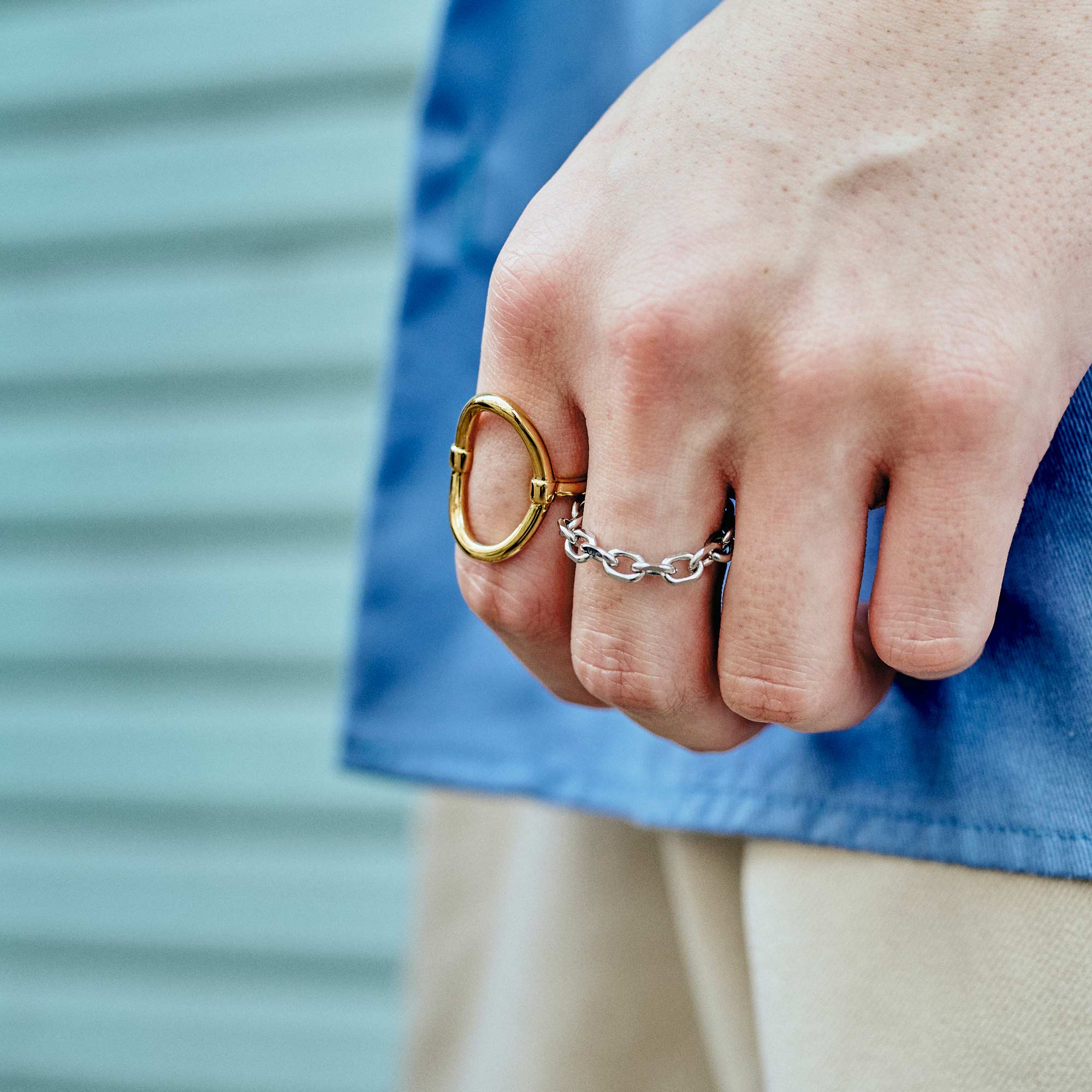 R111 stainless – oval ring - gold – VAYA CON DIOS